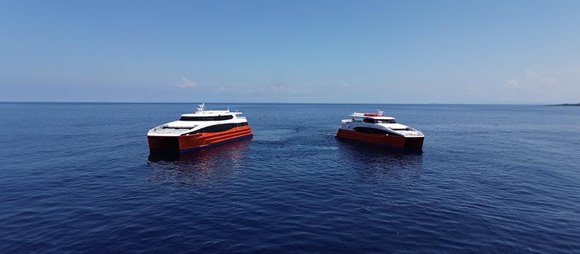 How to get to Roatan: ferries to Honduras.