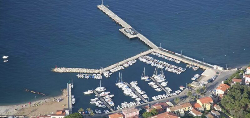 Elba Island destination: ferry Piombino - Cavo