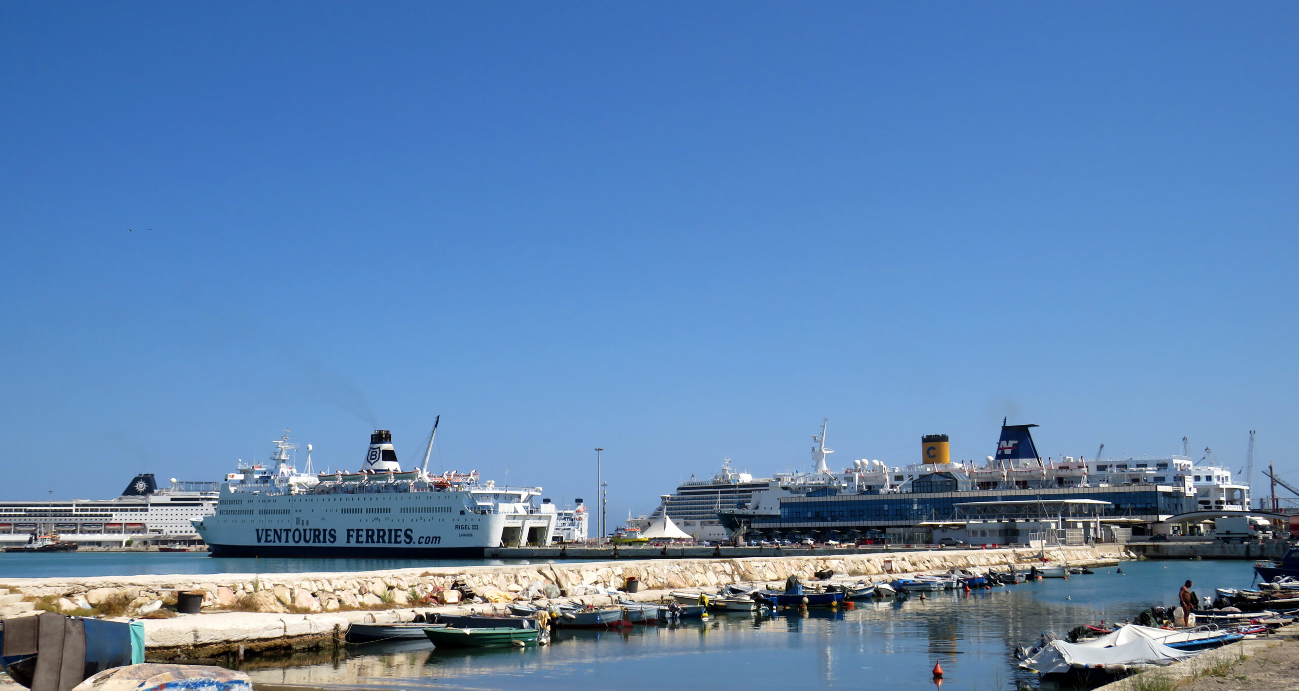 Porto di Bari: informazioni utili per i passeggeri dei traghetti | Blog ...